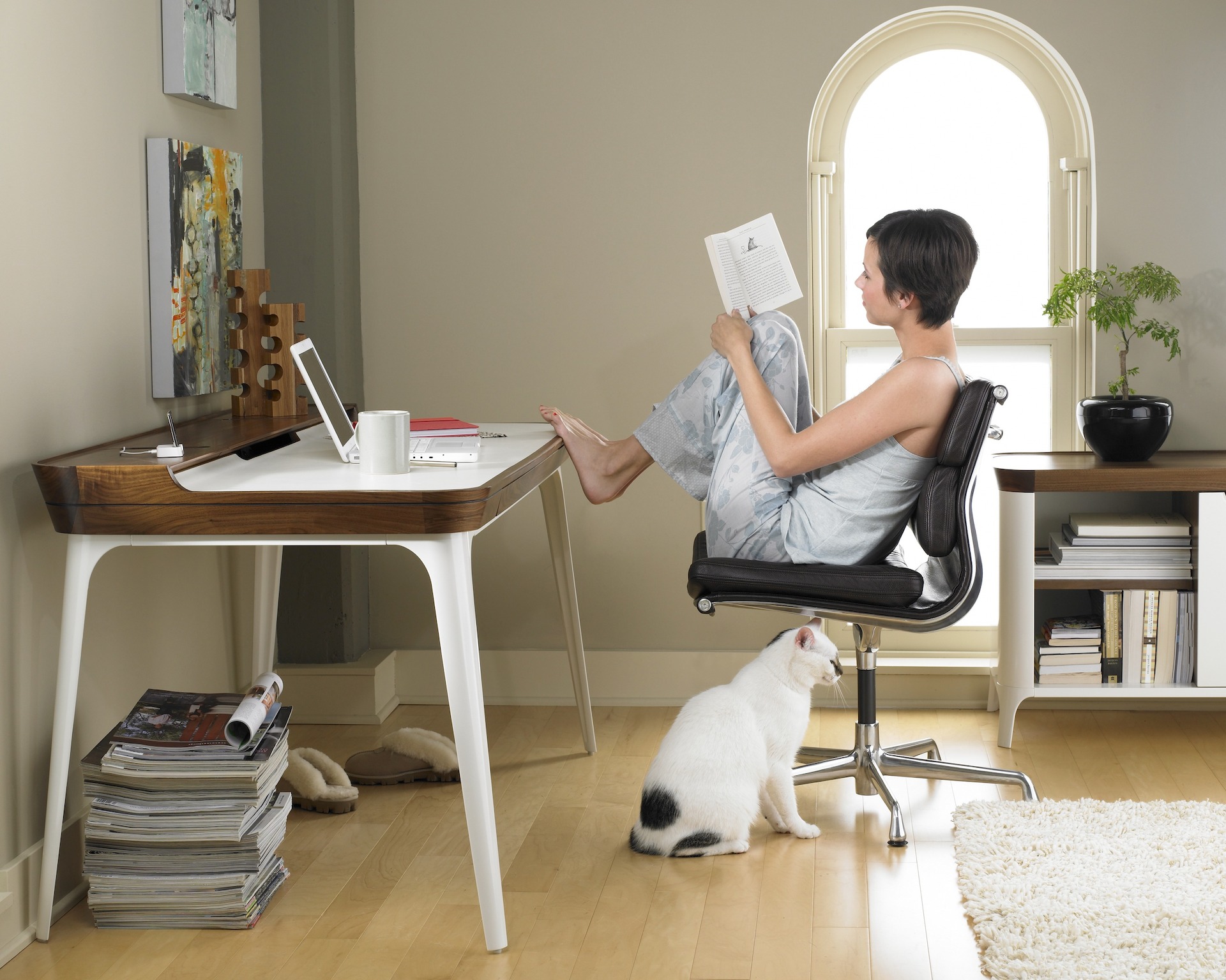 Airia Desk - Herman Miller