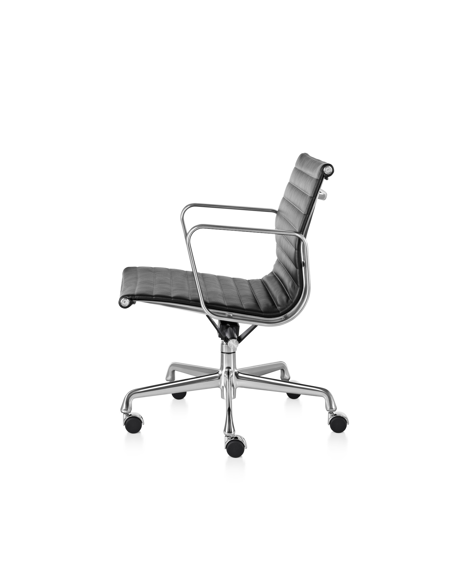 Eames Aluminum Group Management Chair - Herman Miller