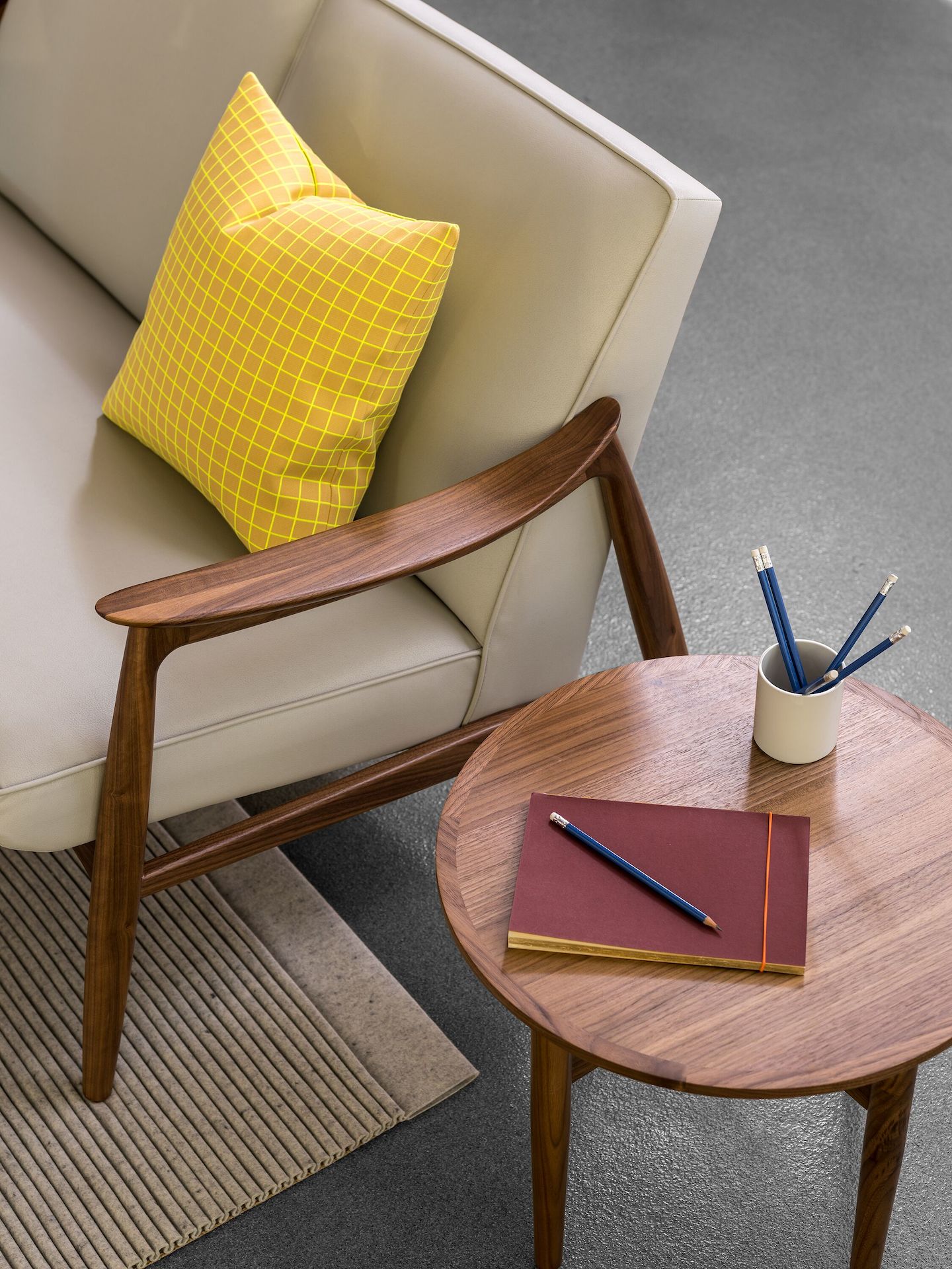 Nemschoff Aspen Settee - Herman Miller