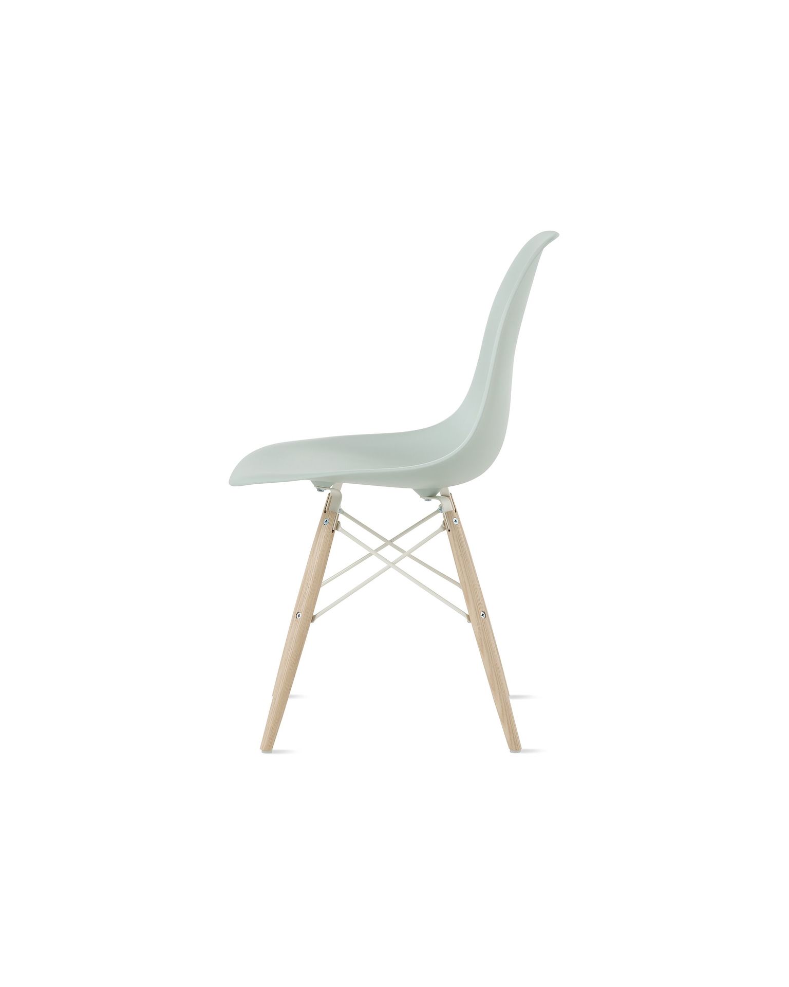 Eames Molded Plastic Chair - Herman Miller
