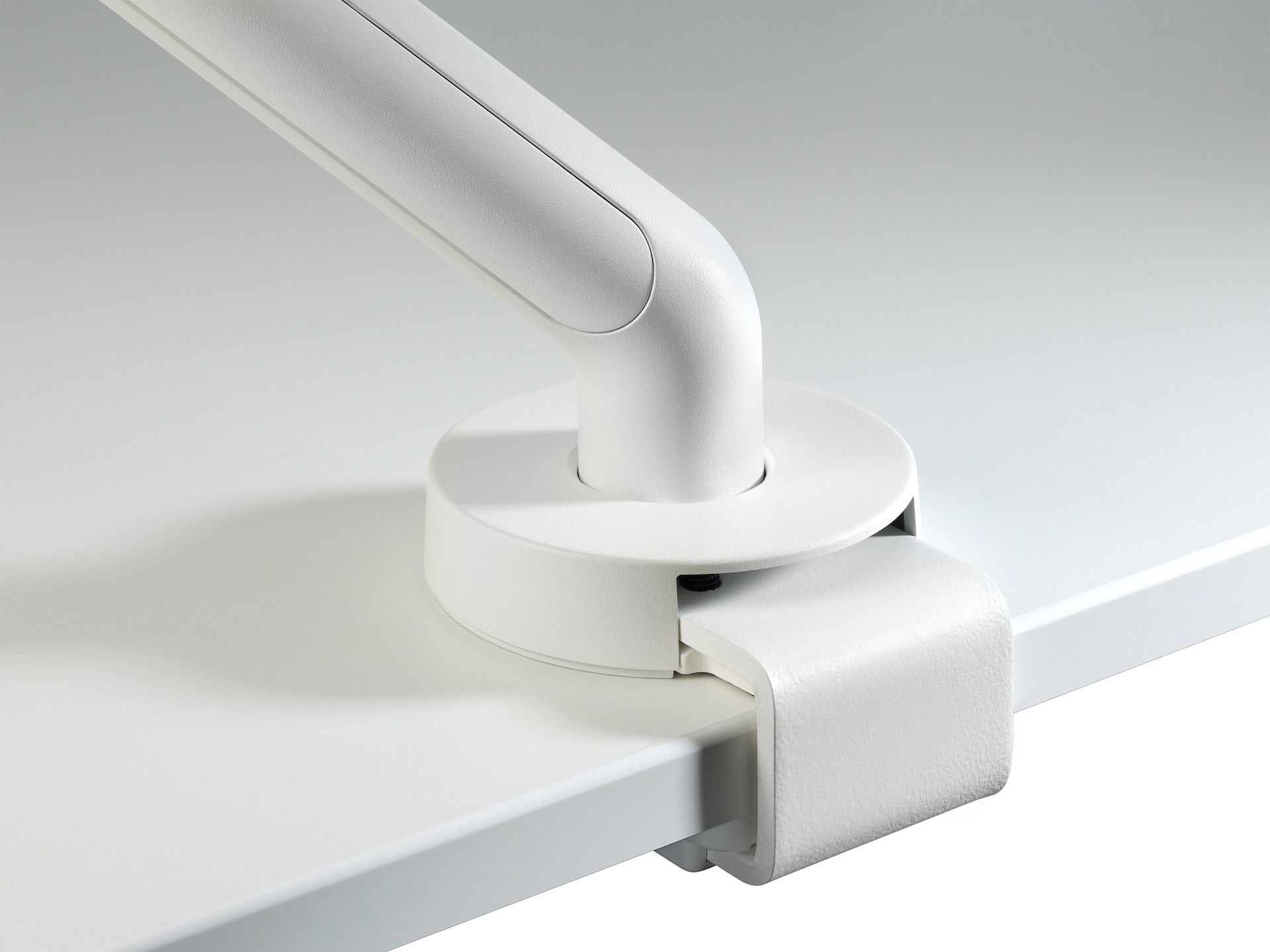 Flo, Top Mount Clamp - Herman Miller